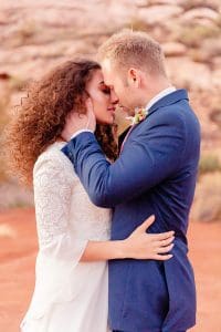 Red Rock Love – Utah Valley Bride