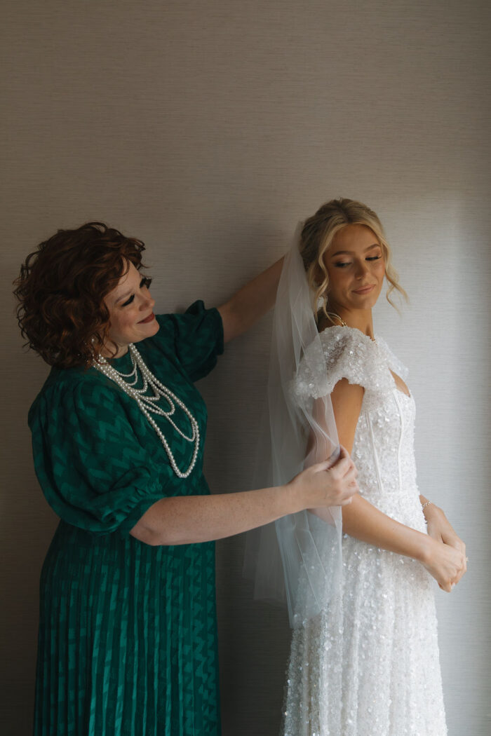 A Sparkling Utah August Wedding Day - Utah Valley Bride